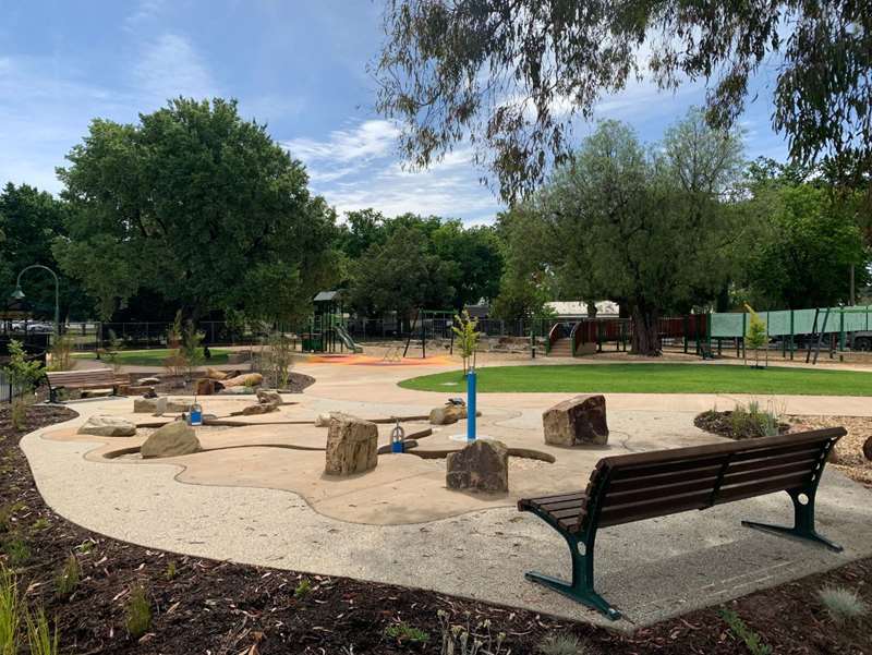 Bendigo Playground - Lake Weeroona, Midland Highway, Bendigo - All ...