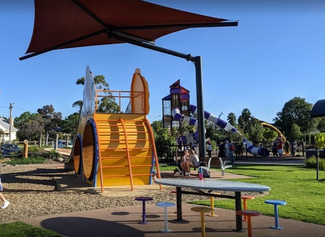 Eaglehawk Mulga Bill Playspace, Napier Street, Eaglehawk - All ...