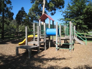 Kings Park Playground, Willow Road, Ferntree Gully North East Melbourne ...
